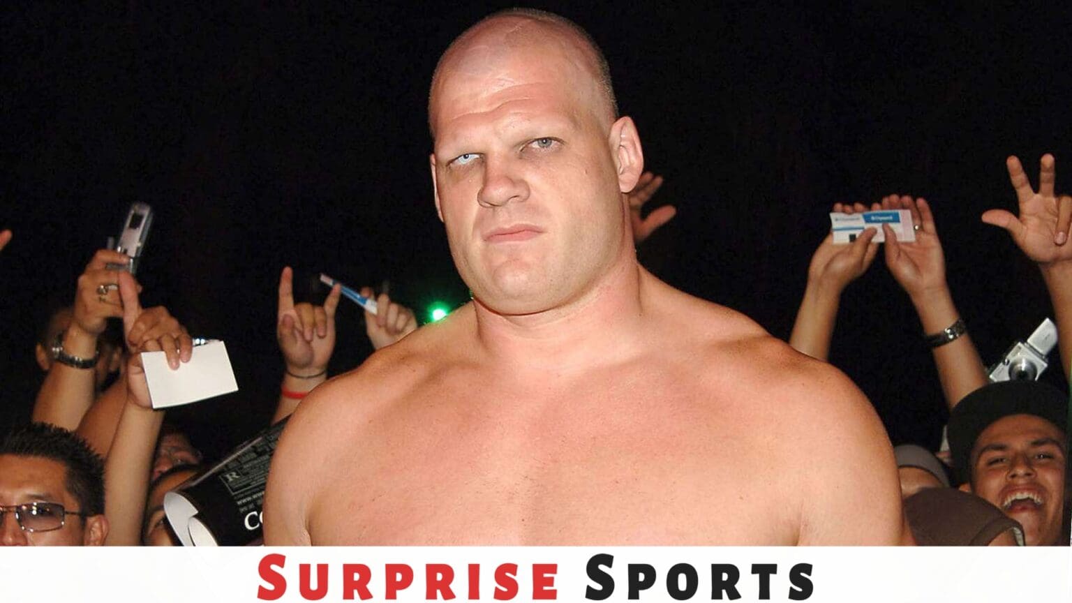 Top 10 Tallest WWE Wrestlers in History - SurpriseSports