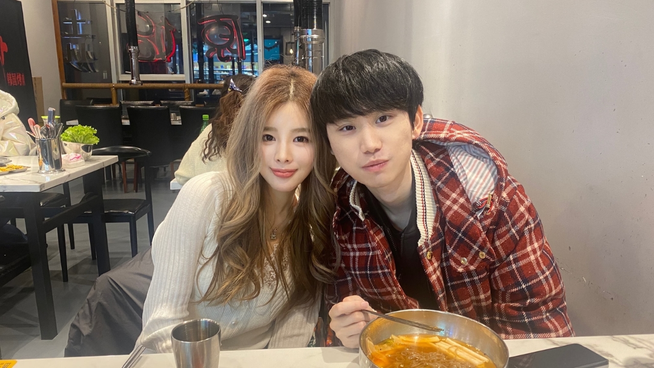 Doinb 2025: Net worth, Salary and Earnings - Surprise Sports