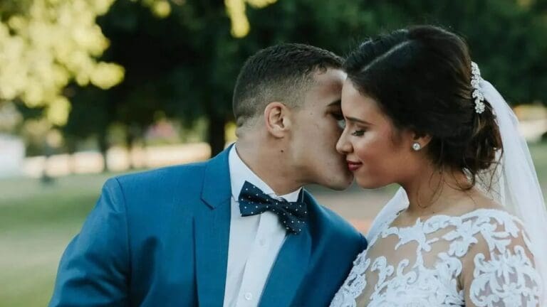 Cheslin Kolbe Net Worth in 2026: Contract, Salary, Wife - Surprise Sports