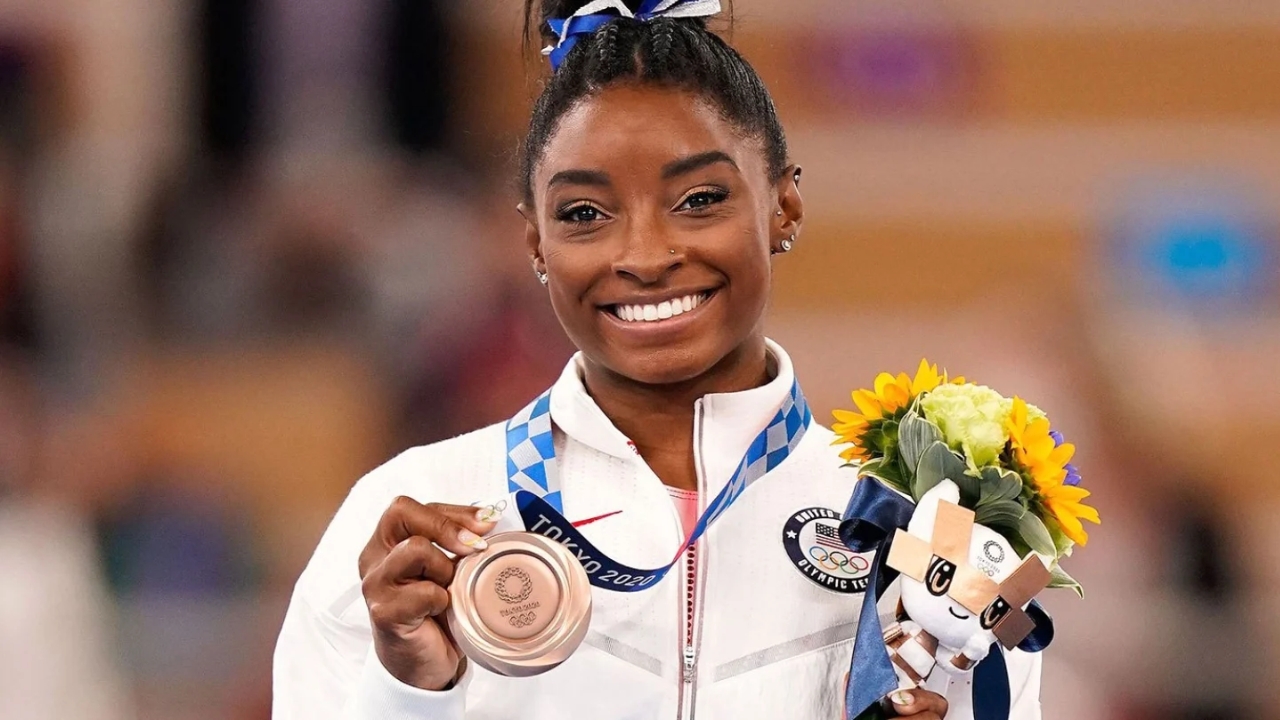 Simone Biles 2025: Net Worth, Earnings, Achievements, Husband ...