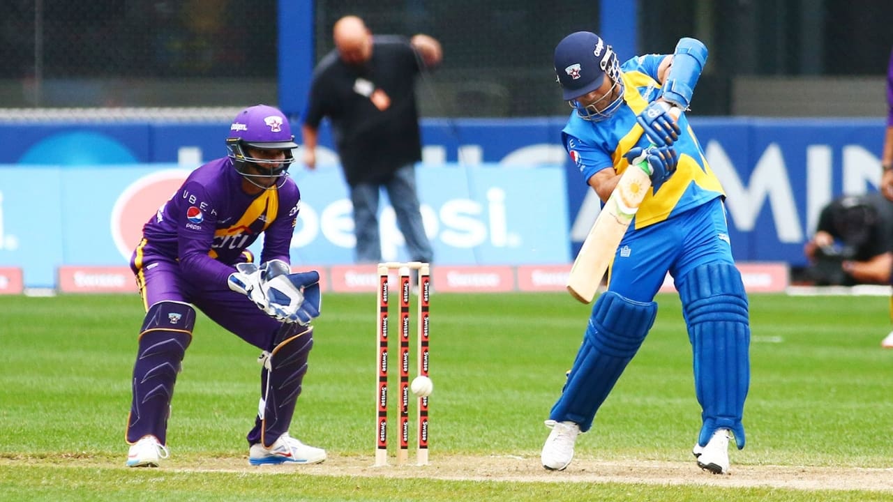 How to Calculate Economy in Cricket: Master the Stats? - SurpriseSports