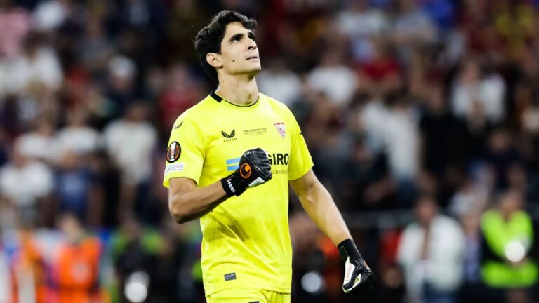 Yassine Bounou 2025: Net Worth, Contract, Career Earnings - Surprise Sports