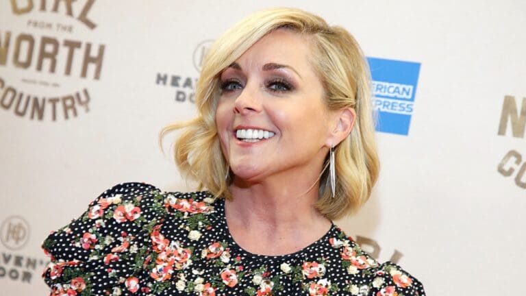 Jane Krakowski Net Worth 2025: A Comprehensive Look at the Versatile ...