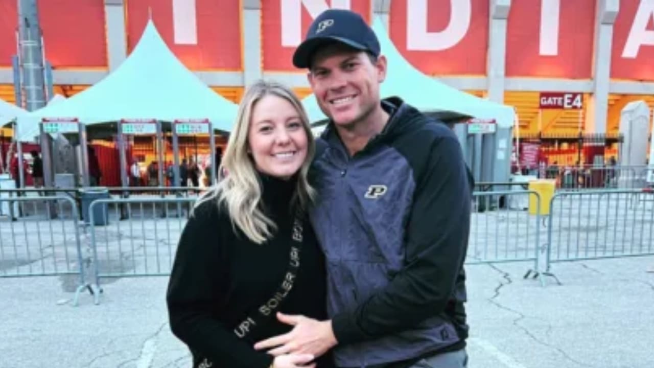 Who is Adam Schenk Wife? Meet Kourtney Schenk - Surprise Sports
