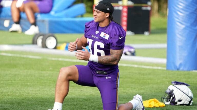 Zavier Scott Net Worth in 2025: NFL Contract, Salary, Career Earnings ...
